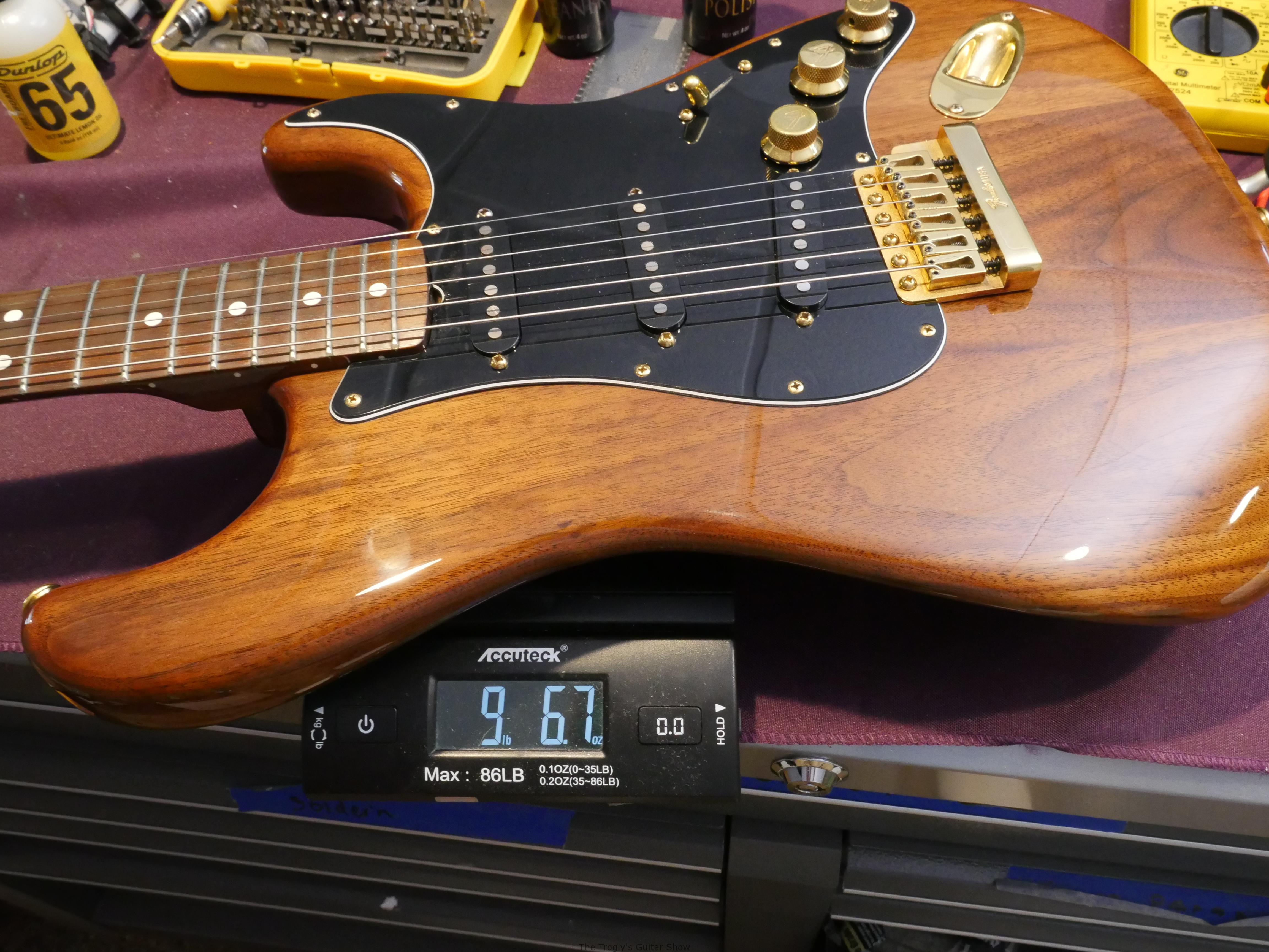 1982 Fender “The Strat” Walnut – The Trogly's Guitar Show